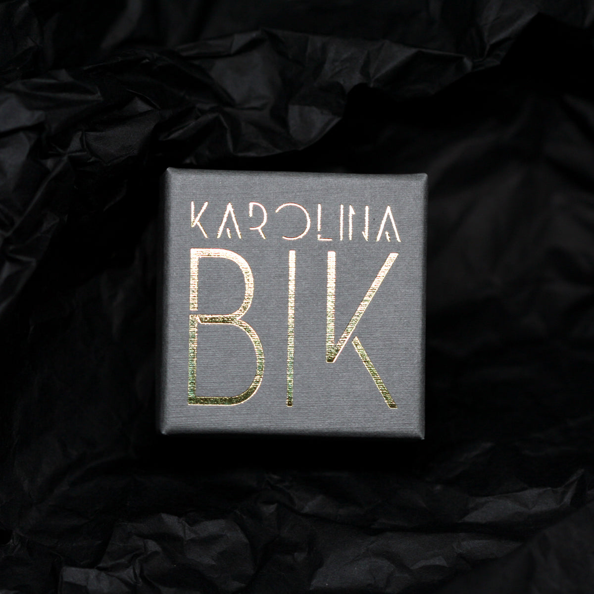 Tickle II Necklace on Chain Gold & Black – Karolina Bik Jewelry